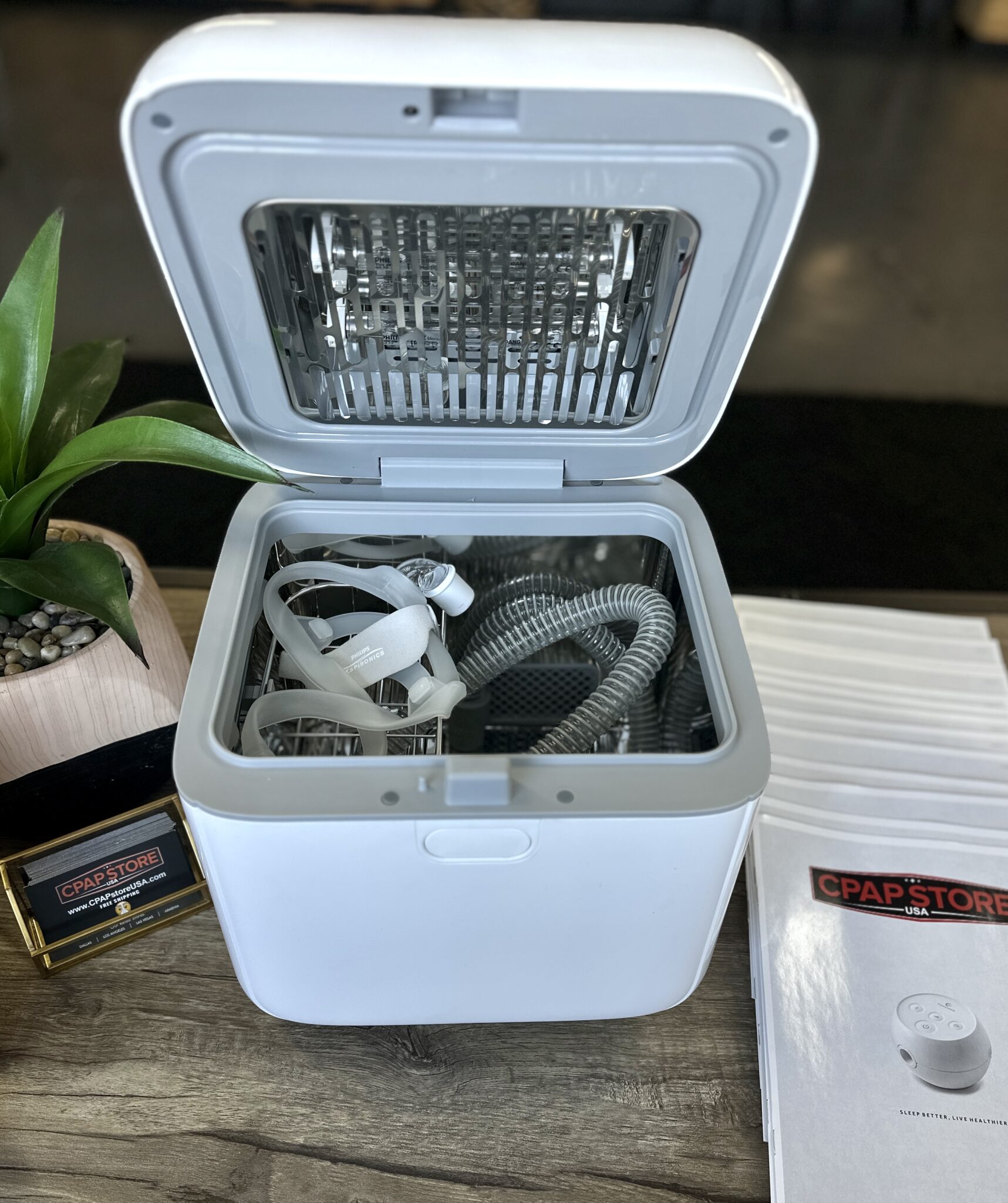 Clean, Disinfect & Sanitize CPAP / BiPAP Supplies with Philips UV-C ...